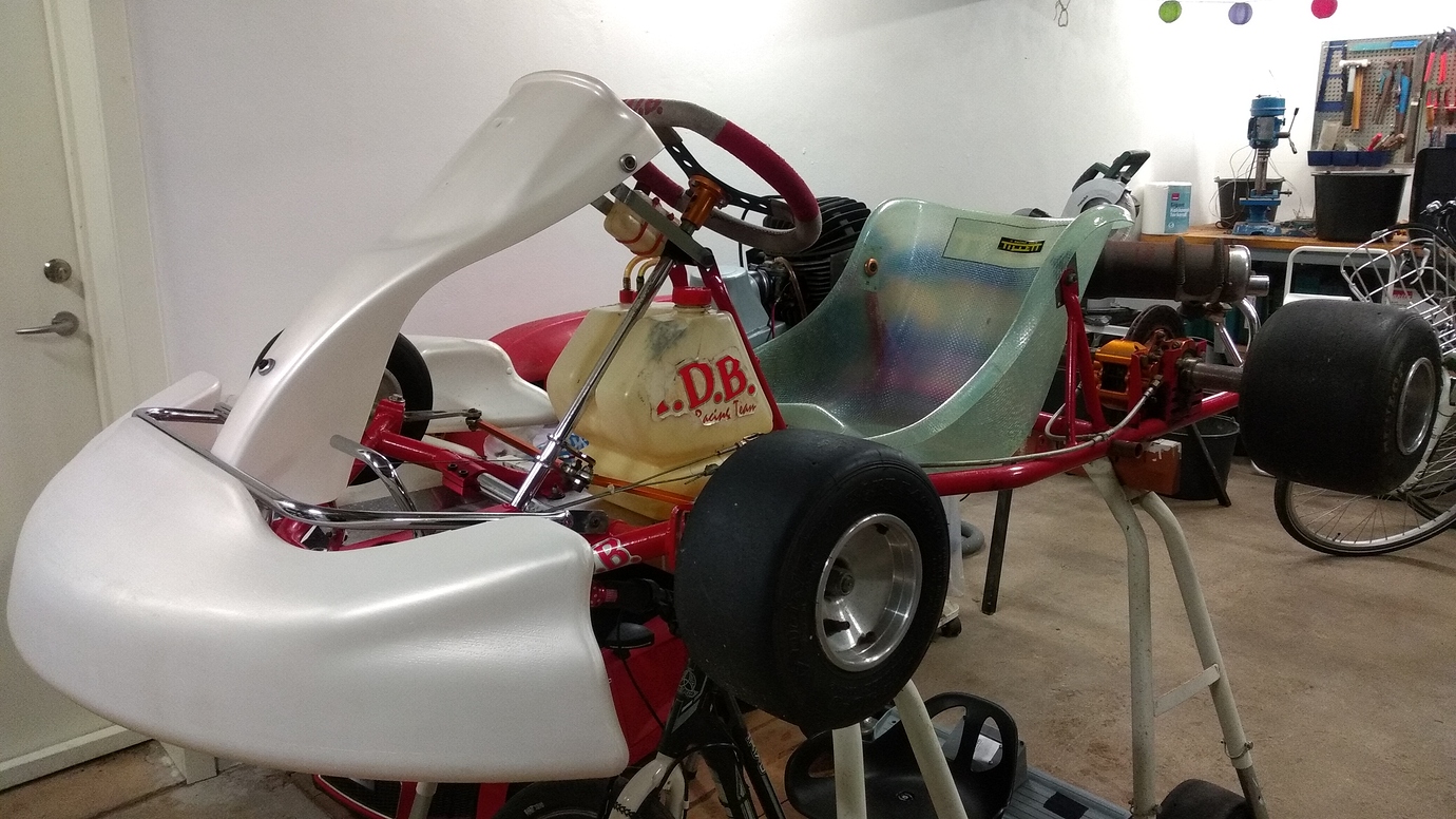 Do old Gillard / P.d.b karts dont have homologation plate? - Chassis ...